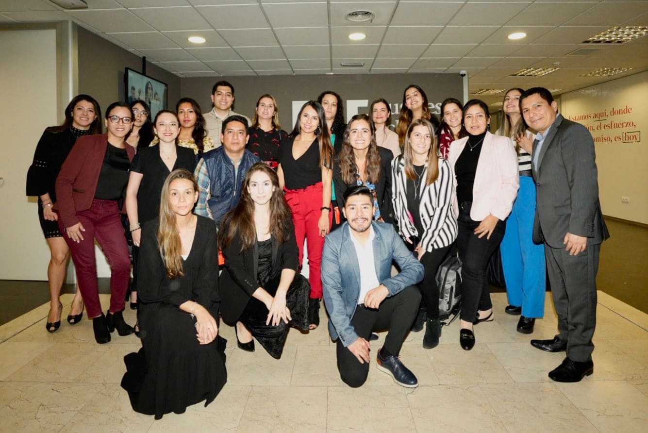 Lizbeth Pérez, the winner of CEO Challenge 2022, will shadow Manuel ...